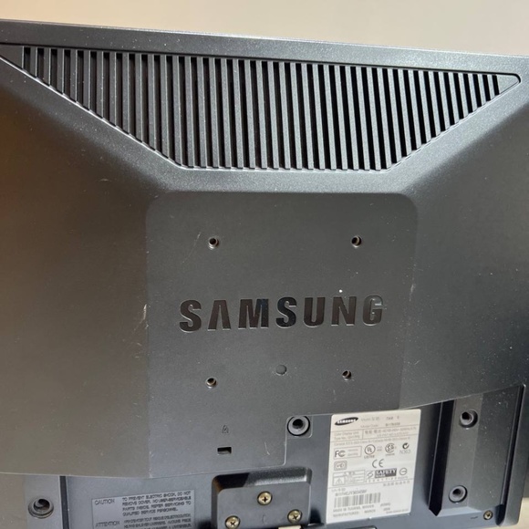 Samsung | Computers, Laptops & Parts | Samsung Syncmaster 7 Lcd 73b ...
